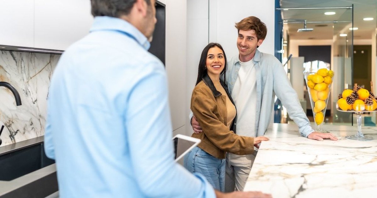 Kuchyňa na mieru: Keď sa praktickosť stretáva s dokonalým dizajnom ...